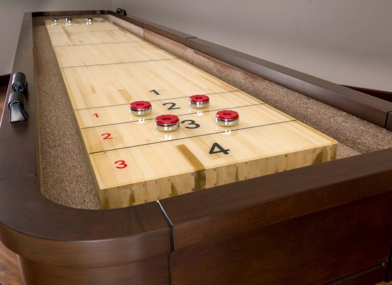 How to play shuffleboard - The World Billiards
